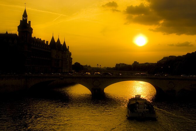 Paris by Night Walking Tour: Ghosts, Mysteries and Legends - Final thoughts