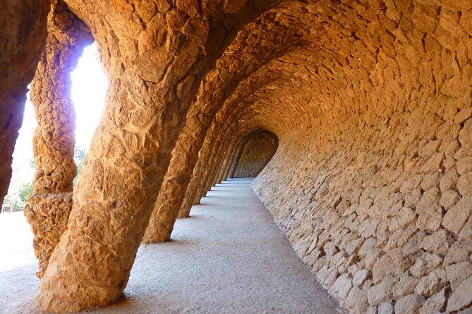 Park Guell Guided Tour with Skip-the-Line Ticket - The Guides: Knowledge and Passion Matter