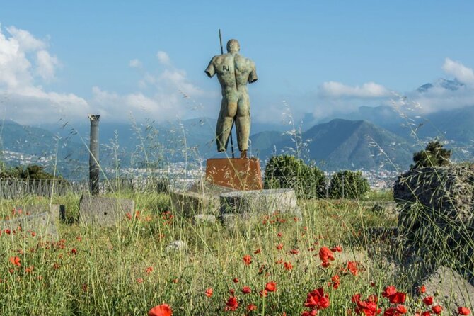 Pompeii & Naples Tour from Rome by Train, Includes Lunch - The Food and Atmosphere: A Genuine Taste of Naples