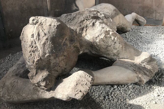 Pompeii Private Tour with an Archaeologist and Skip The Line - 3 hours - The Sum Up