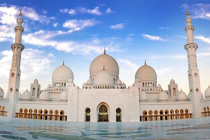 Private Abu Dhabi City Tour with Pick up from Dubai or Abu Dhabi - Sheikh Zayed Grand Mosque (1 hour)