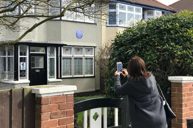 Private Beatles Car Tour, Penny Lane, Strawberry Field & childhood homes - FAQs