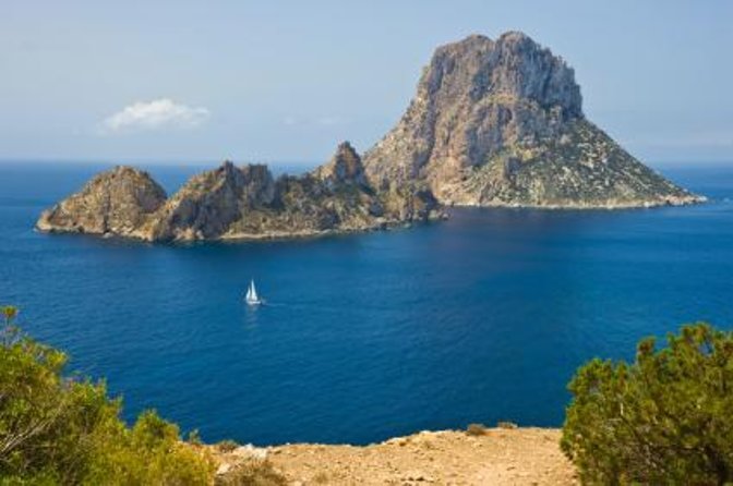 Private Catamaran Beach Hopping in Ibiza - Who Should Consider This Tour?