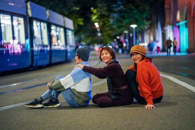 Private City Tour & Photoshoot with a Local in Zurich - The Experience and Logistics