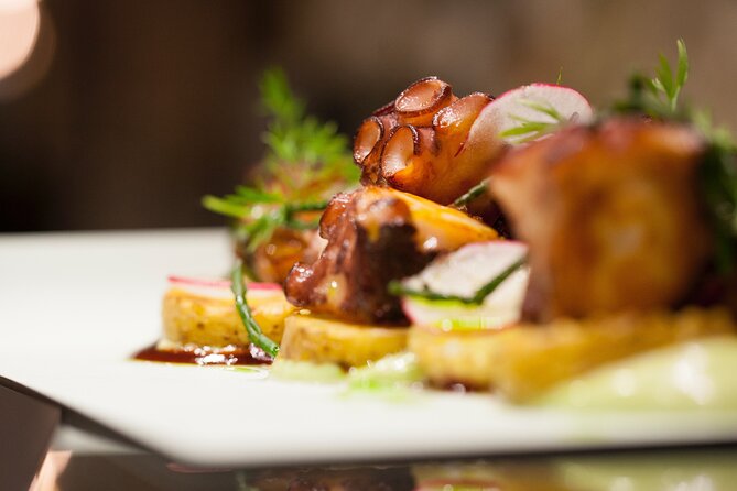 Private Pintxos and Wine Tour in San Sebastián - Practical Details: Timing, Group Size, and Accessibility