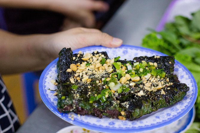 Private Street Food Evening Walking Tour in Ho Chi Minh City - The Sum Up: Who Will Love This Tour?