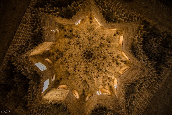 Private Tour to The Alhambra with Nasrid Palaces in Granada - Pricing and Overall Value