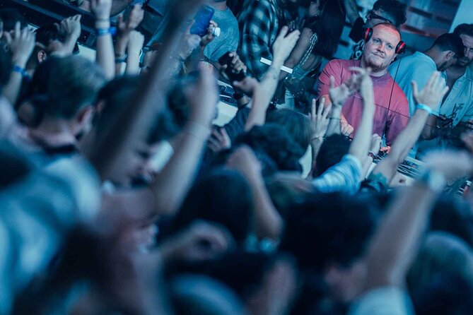 Pub Crawl Barcelona by EVOLVE The BEST night experience - Why These Venues?
