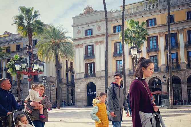 Ramblas, Old Town, Gothic and Gaudi Architecture Walking Tour - What Reviewers Say