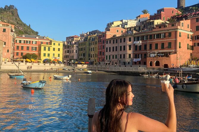 Relaxing Boat Tour with Aperitif in Cinque Terre - Meeting Points and Practicalities