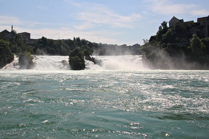 Rhine Falls Coach Tour from Zurich - The Journey Back: Schaffhausen and the Munot Fortress