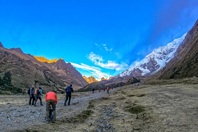Salkantay Trek 5D/5N with Glass Cabañas, Hobbit House-Hot Jacuzzi - Frequently Asked Questions