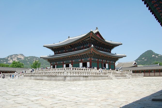 Seoul City Sightseeing Tour Including Gyeongbokgung Palace, N Seoul Tower, and Namsangol Hanok Village - Authentic Insights from Travelers