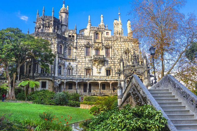 Sintra and Cascais Half Day Trip from Lisbon in Private Vehicle - The Experience: Pros and Cons