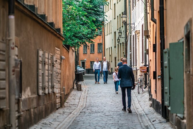 Stockholm's Old Town & Vasa Museum Private Walking Tour - Evaluating the Value