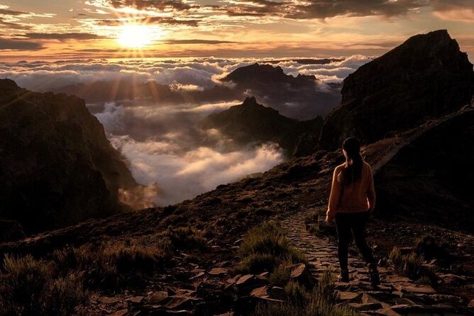 Sunrise Transfer To Pico Do Arieiro, Hike To Pico Ruivo & Return From Teixeira - Transport and Logistics: Making It Easy