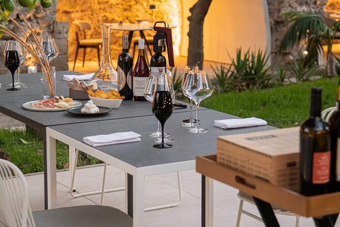 Tasting of 5 Wines with Typical Products in Sorrento - Analyzing the Value