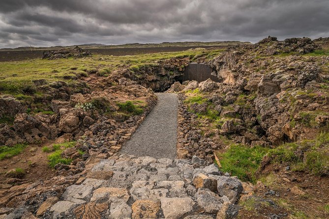 The Lava Tunnel Tour with Transfer from Reykjavik - FAQ: Your Questions About the Lava Tunnel Tour