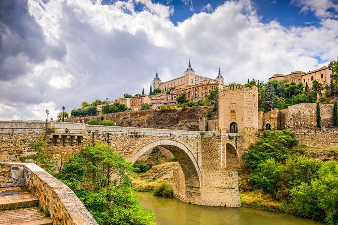 Toledo Full Day with Winery Visit, Tapas & Wine Tasting - Independent Exploration or a Taste of Local Cuisine