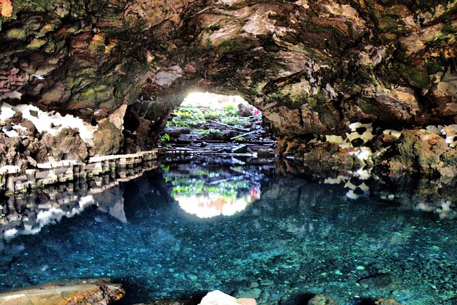 Tour of Jameos del Agua, Cueva de los Verdes and Viewpoint from the cliffs - The Authentic Experience: What Travelers Say
