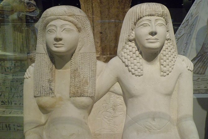 Turin: Egyptian Museum 2-hour monolingual guided experience - The Guide and Personal Connection