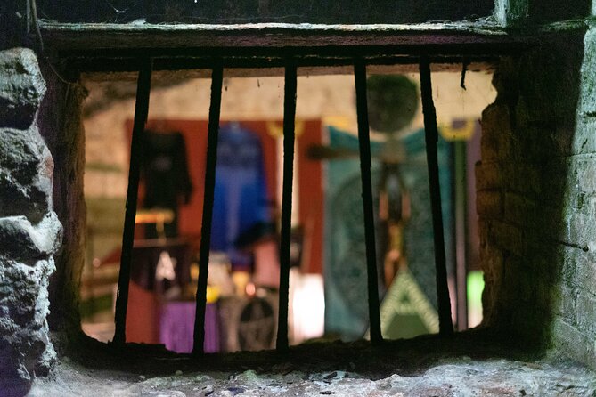 Underground Vaults Walking Tour in Edinburgh Old Town - The Practical Side: Price, Duration, and Accessibility