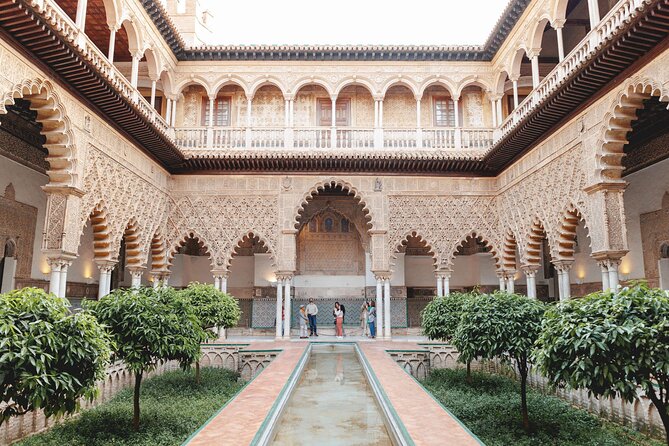 VIP Guided Seville Alcazar Pre-Opening, Cathedral & Old Town - Frequently Asked Questions