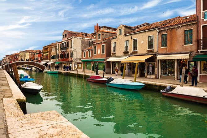 4 hours Private Boat Tour to Murano, Burano with local real guide - Key Points