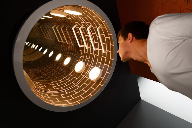 A Fantastic Visit To The Museum Of Illusions Seville - FAQ