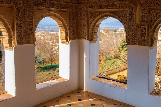 Alhambra and Nasrid Palaces: Skip-the-line Ticket and Local Guide - The Authenticity and Value of the Tour