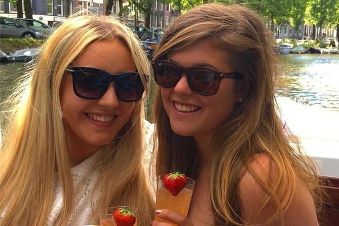 Amsterdam 90-min Private Canal Cruise with Live Guide and Drinks - Wrapping It All Up: Who Will Love This Tour?