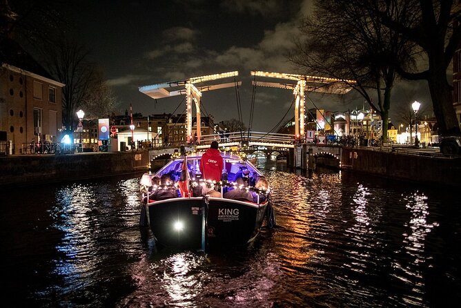 Amsterdam Canal Cruise With Live Guide and Unlimited Drinks - Who Will Love This Tour?