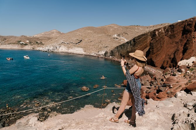 Archaeological bus tour to Akrotiri excavations & Red beach - The Overall Experience: Balancing Value and Authenticity