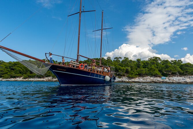 Athens Day Cruise: 3 Islands Tour in the Saronic Gulf with Lunch - Practical Details for Travelers