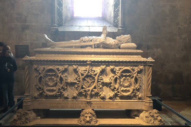 Belem and Jeronimos Monastery Guided Small Group Walking Tour - The Experience Through Traveler Reviews