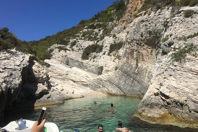 BLUE CAVE & 5 islands tour from Hvar - Frequently Asked Questions