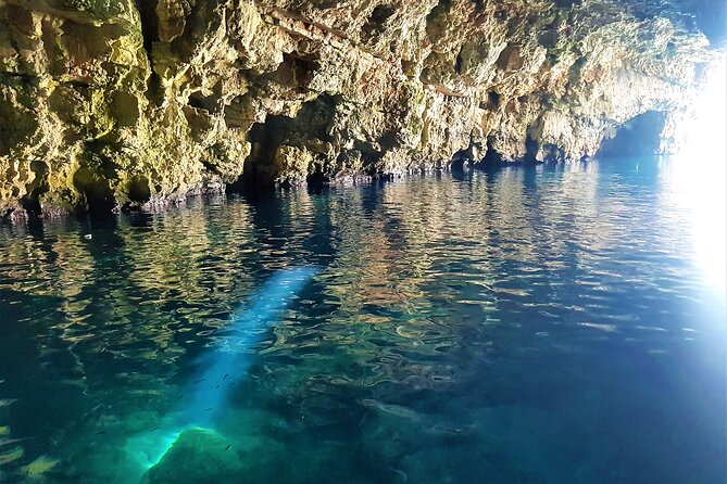 Blue cave group tour with swimming and snorkelling from Hvar - FAQ