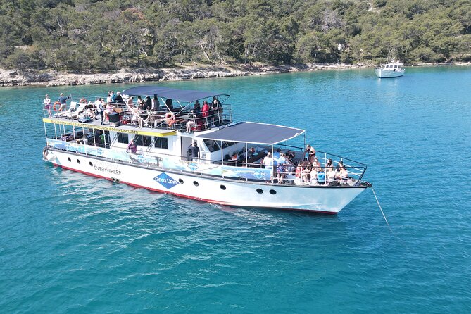 Blue Lagoon, Shipwreck & olta cruise with lunch & unlimited drinks from Split - Who Will Love This Tour?