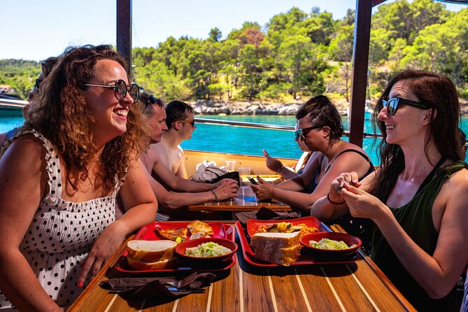 Blue Lagoon & Underwater Museum from Split with Lunch & Drinks - FAQs