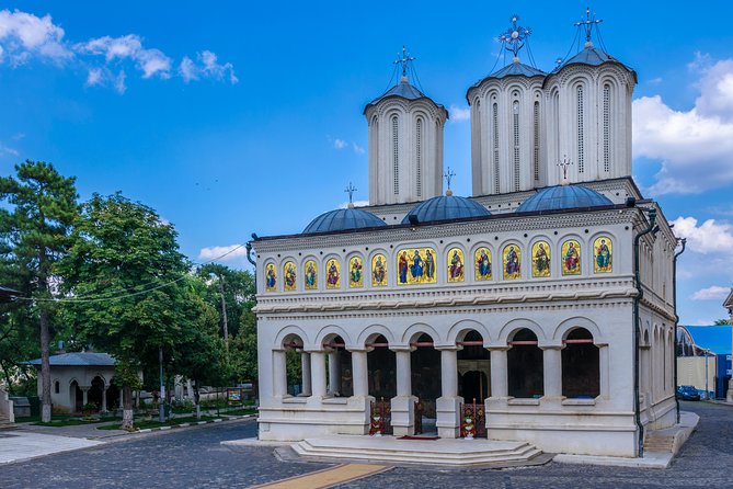 Bucharest Must See Walking Tour - Exploring Old Town’s Charm
