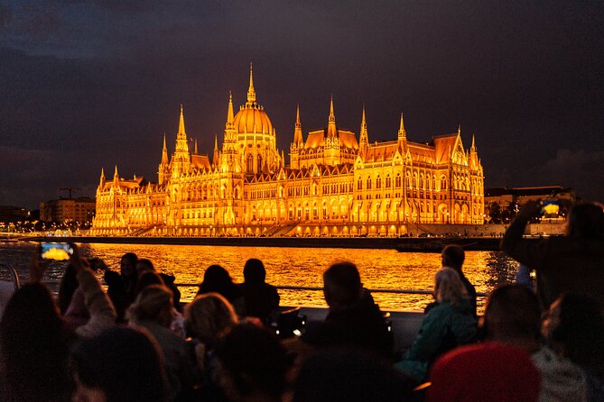 Budapest Danube River Sightseeing Night Cruise with Drinks - FAQ