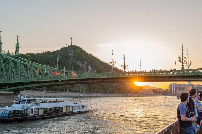 Budapest Sunset Danube Cruise with Unlimited Prosecco - Who Will Love This?