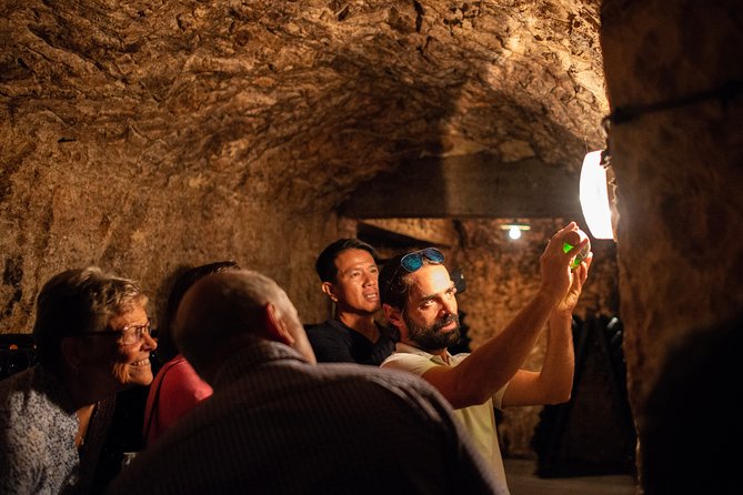 Champagne Small-Group Tour with Tastings and Lunch from Epernay - FAQs