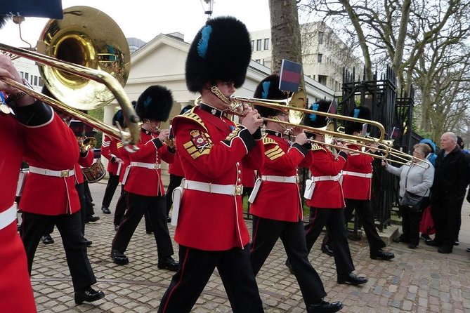 Changing of the Guard Guided Walking Tour in London - FAQ