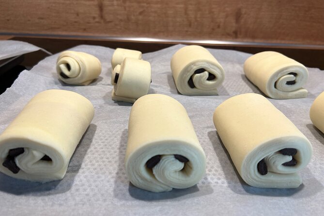 Croissants and pains au chocolat with a pastry chef in Paris - Who Will Love This Tour?
