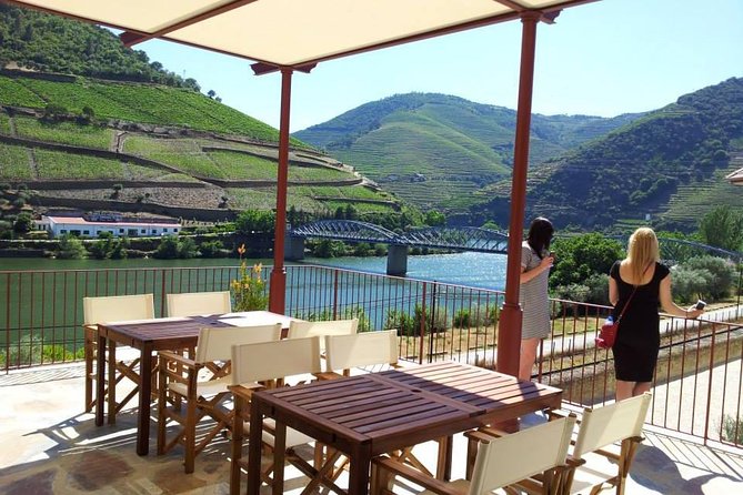 Douro Valley: Historical Sites, Wine Experience, Lunch & Cruise - The Final Stop: Villages and Reflection