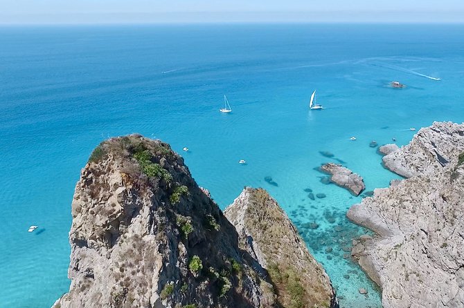 Exclusive boat tour in Tropea. Just you and your family - 4 hours - In Summary