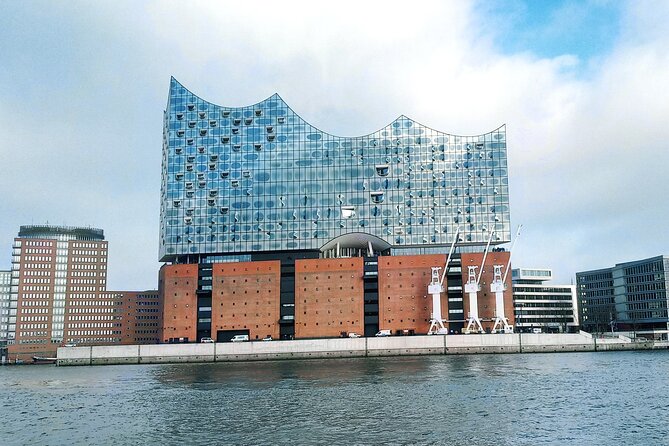 Free Tour: History of the Port, Red Light District and the Beatles - Who Will Benefit Most?