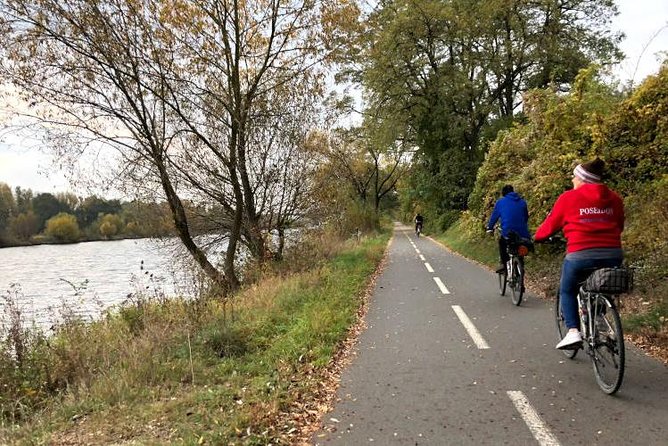 Full-Day Countryside E-Bike Tour to Karlstejn Castle (small group - Authentic Experiences and Authenticity