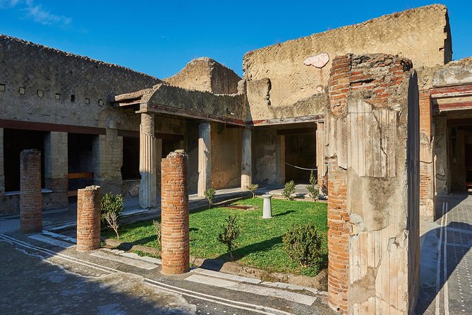 Guided Day Tour of Pompeii and Herculaneum with Light Lunch - Returning to Sorrento
